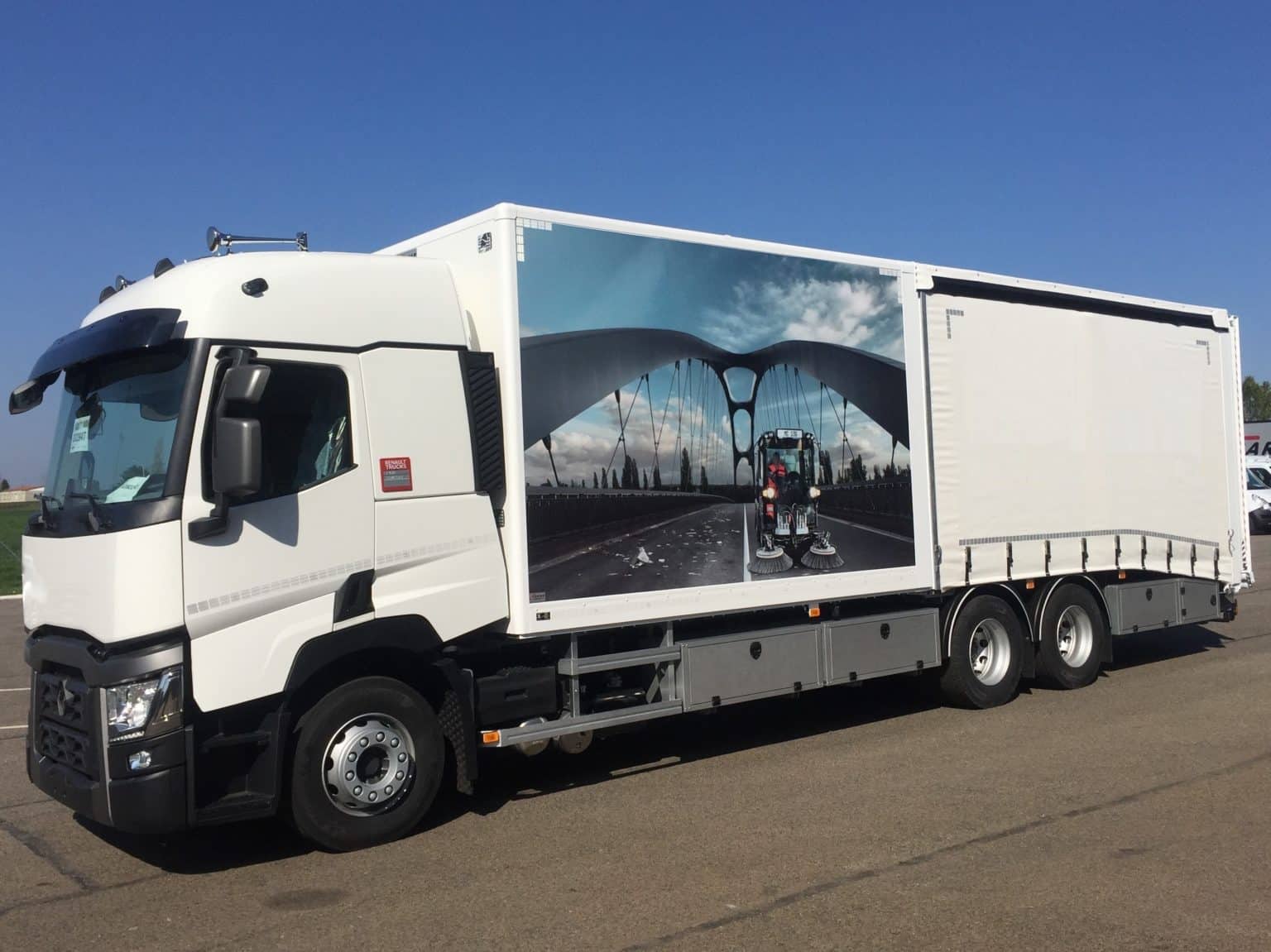 Création de Carrosseries Fourgons Poids Lourds et Utilitaires- Carfar